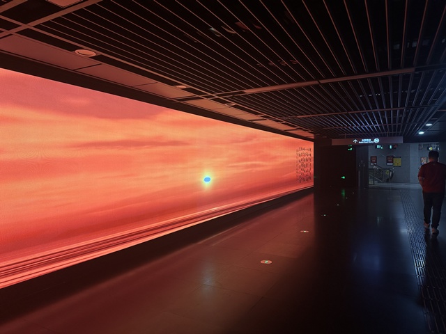 중국에 펼쳐지는 57미터 AI ‘디지털 두루마리’ 21세기 진경 산수화